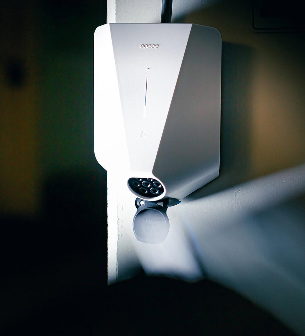 Easee One 7kW smart home EV charger installation